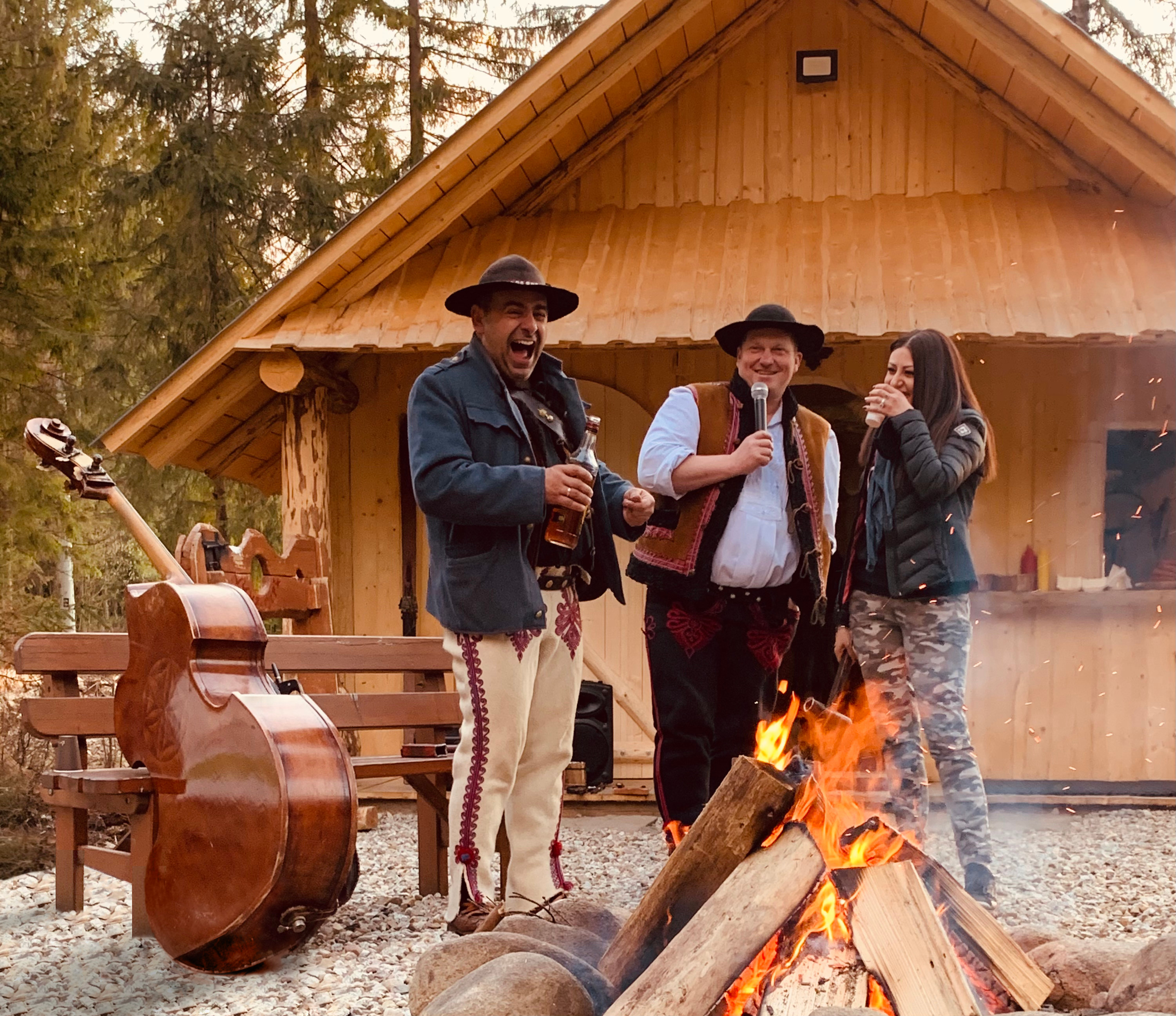 Highland Evening - summer sleigh ride and feast by the fire 🏕️ ...